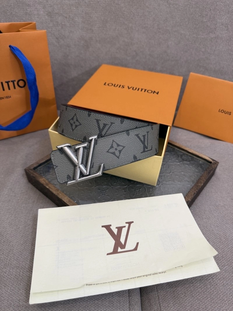 Low-cost Louis Vuitton Belts