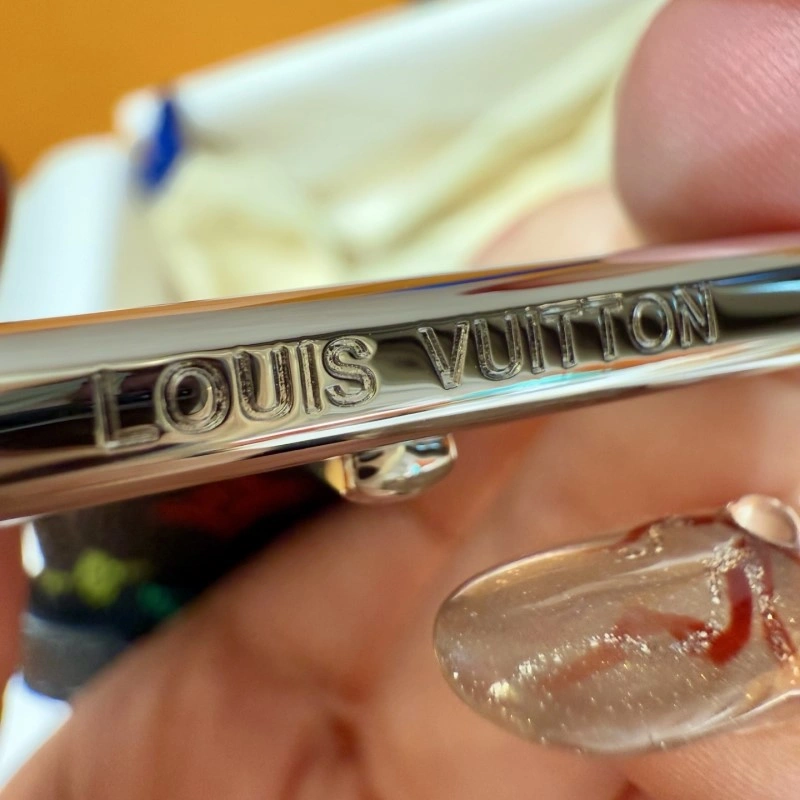 Inexpensive Louis Vuitton Belts