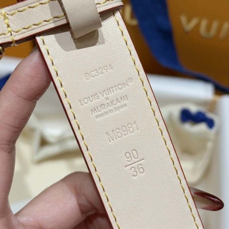 Top mirror Louis Vuitton Belts
