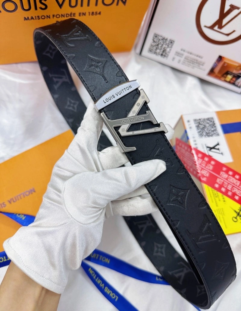 Low-cost Louis Vuitton Belts
