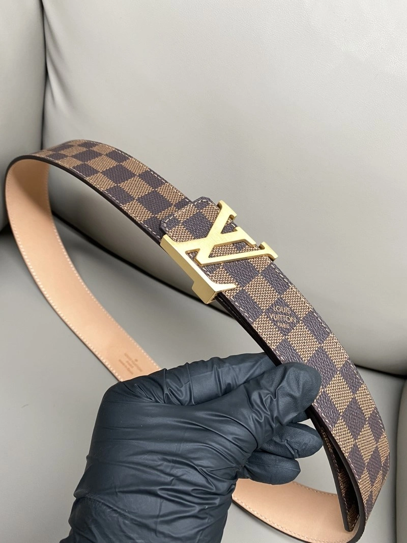 Top mirror Louis Vuitton Belts