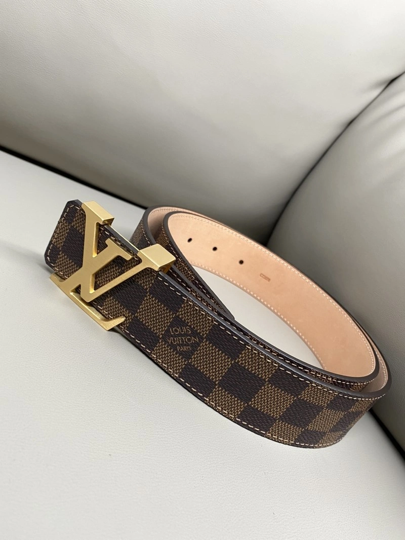Top mirror Louis Vuitton Belts