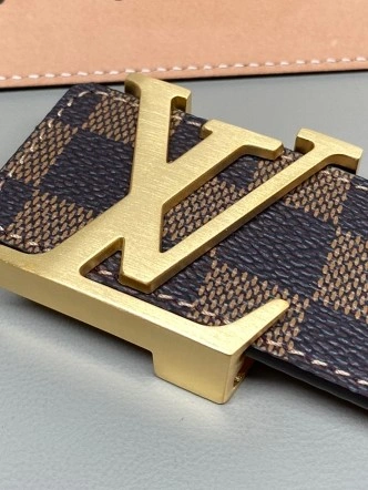 Top mirror Louis Vuitton Belts