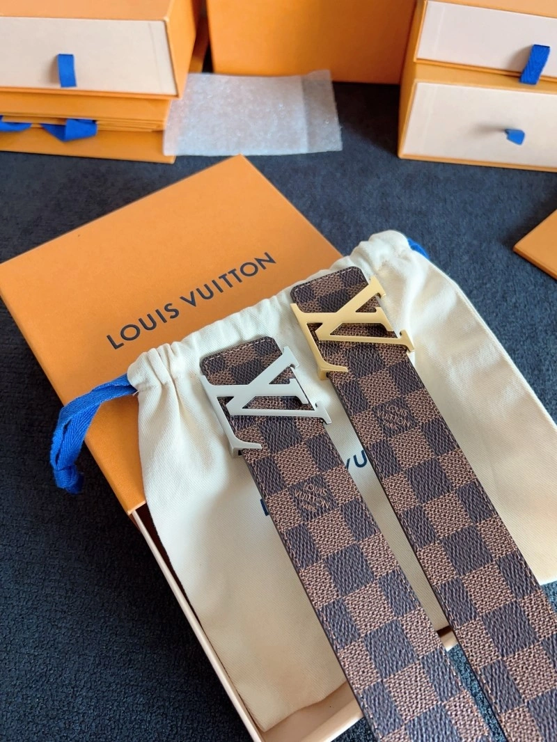 Top mirror Louis Vuitton Belts