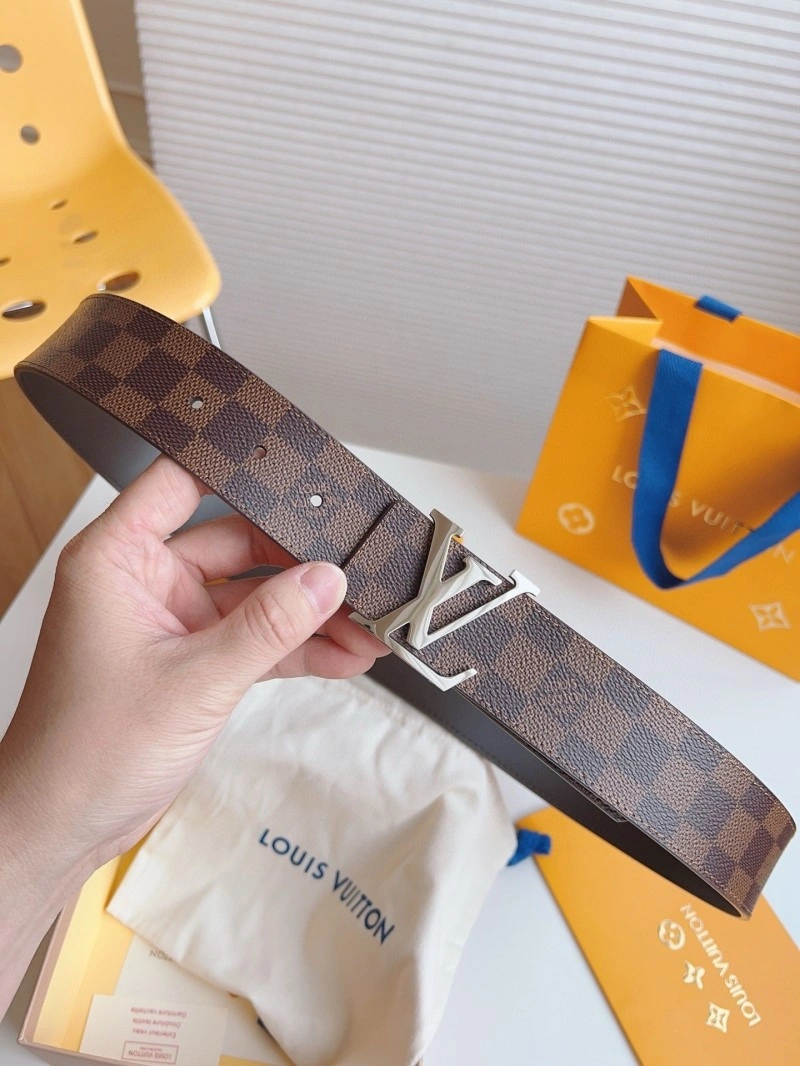 Accurate model Louis Vuitton Belts