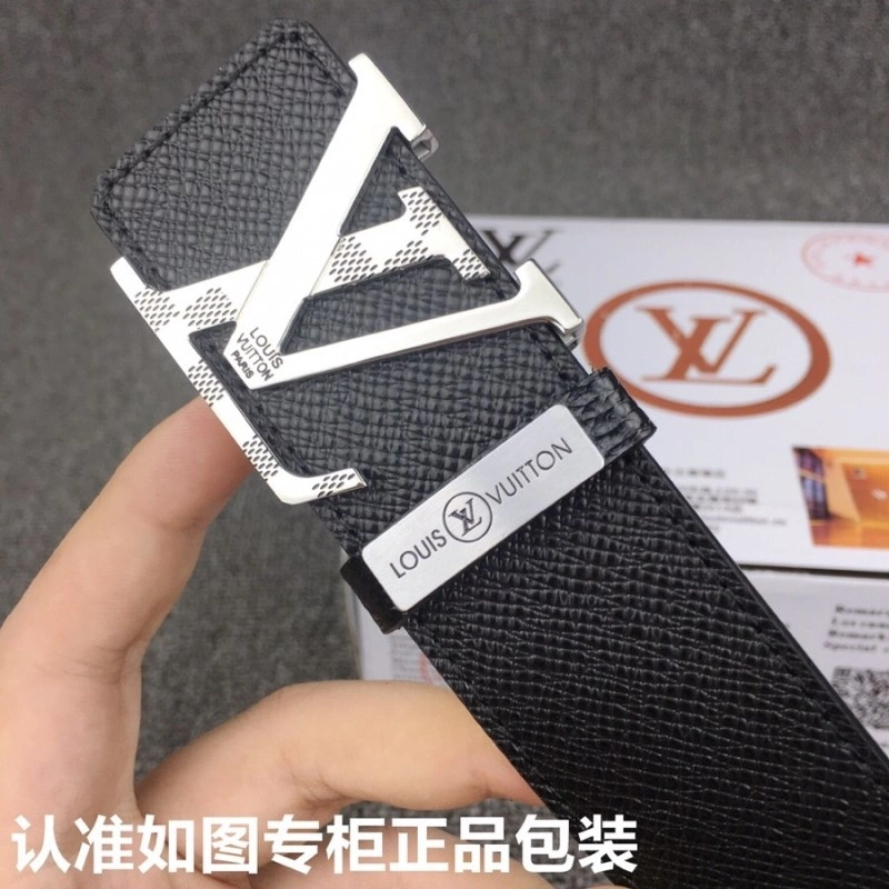 Top mirror Louis Vuitton Belts