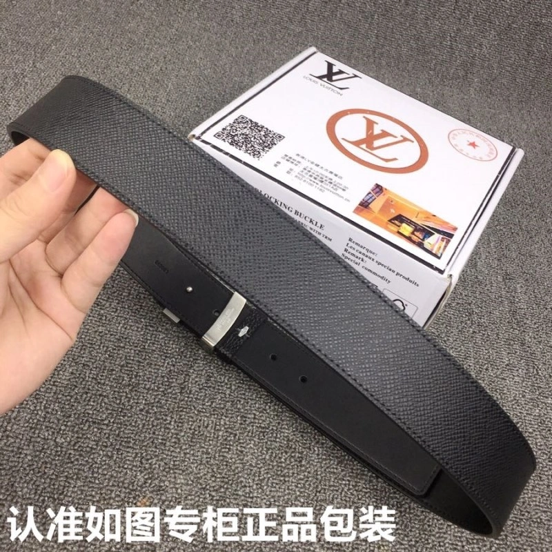 Top mirror Louis Vuitton Belts