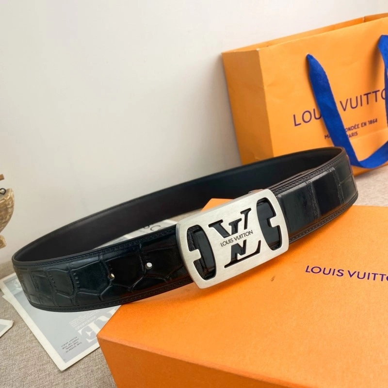 Accurate model Louis Vuitton Belts