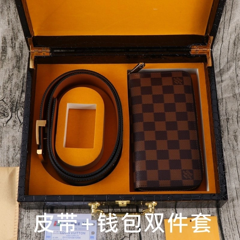 Low-cost Louis Vuitton Belts