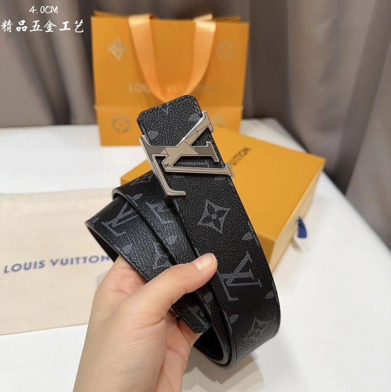 Top mirror Louis Vuitton Belts