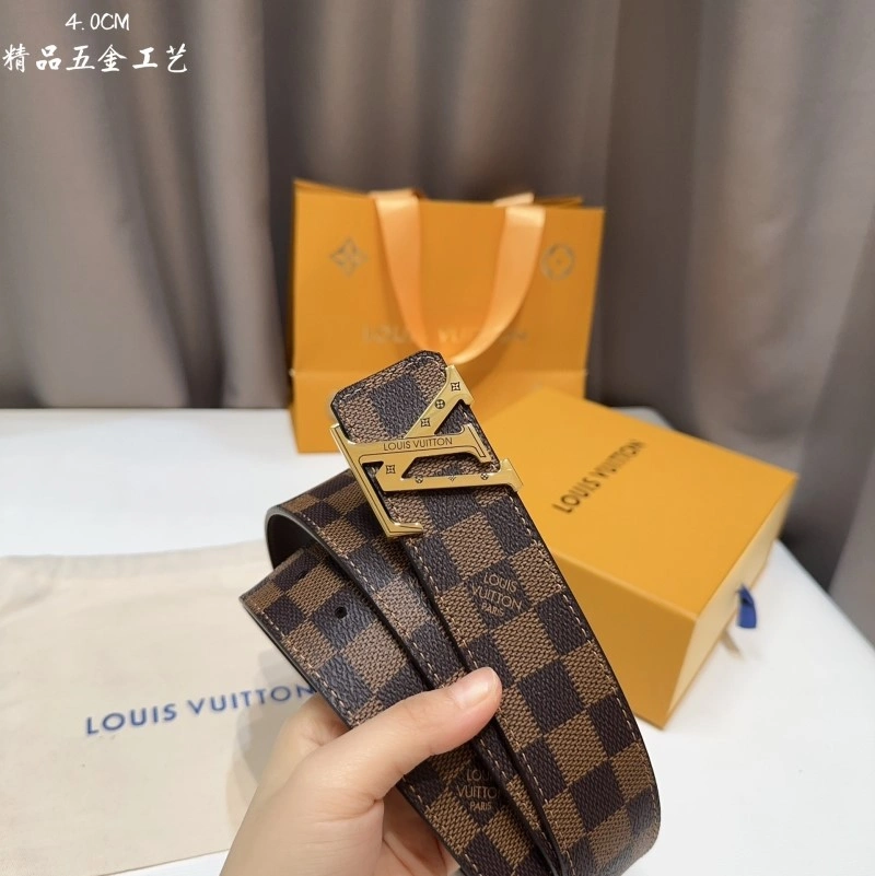 Top mirror Louis Vuitton Belts