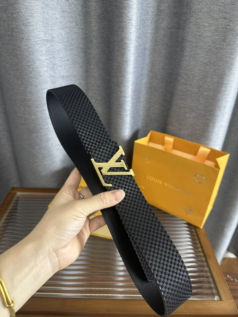 Low-cost Louis Vuitton Belts