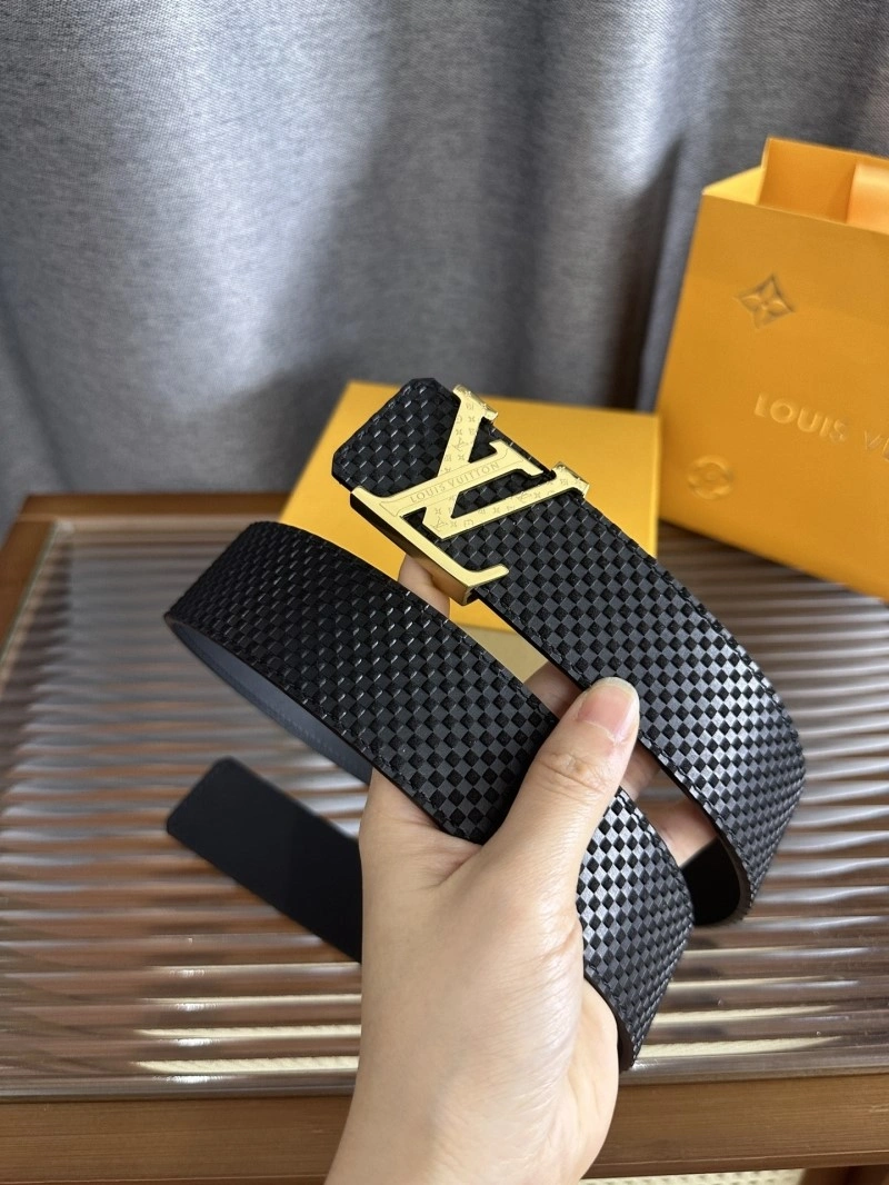 Low-cost Louis Vuitton Belts