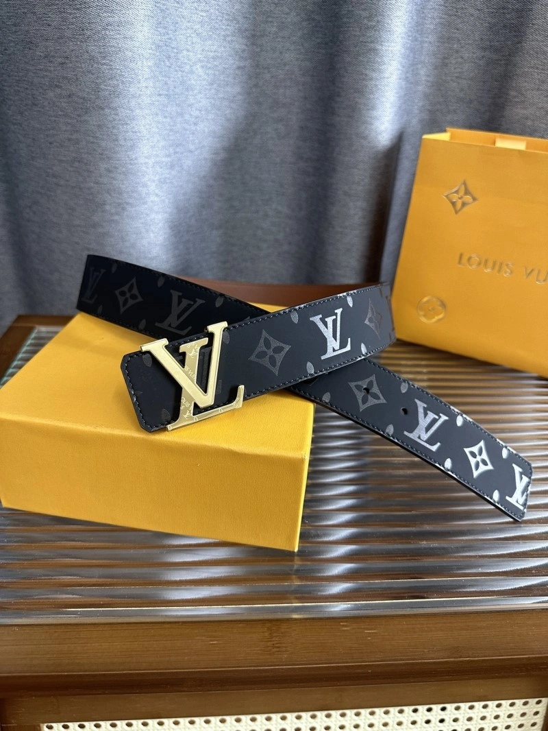 Top mirror Louis Vuitton Belts