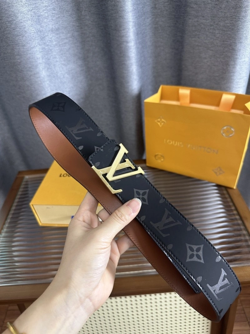Top mirror Louis Vuitton Belts