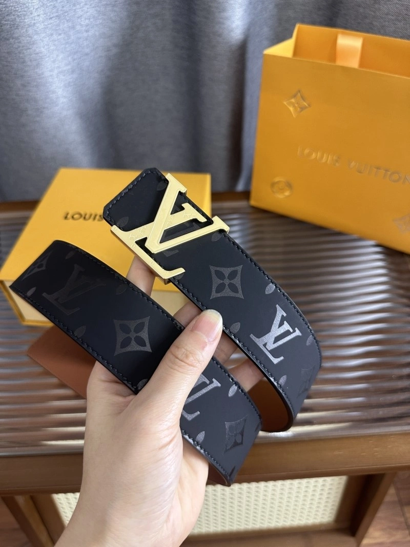 Top mirror Louis Vuitton Belts