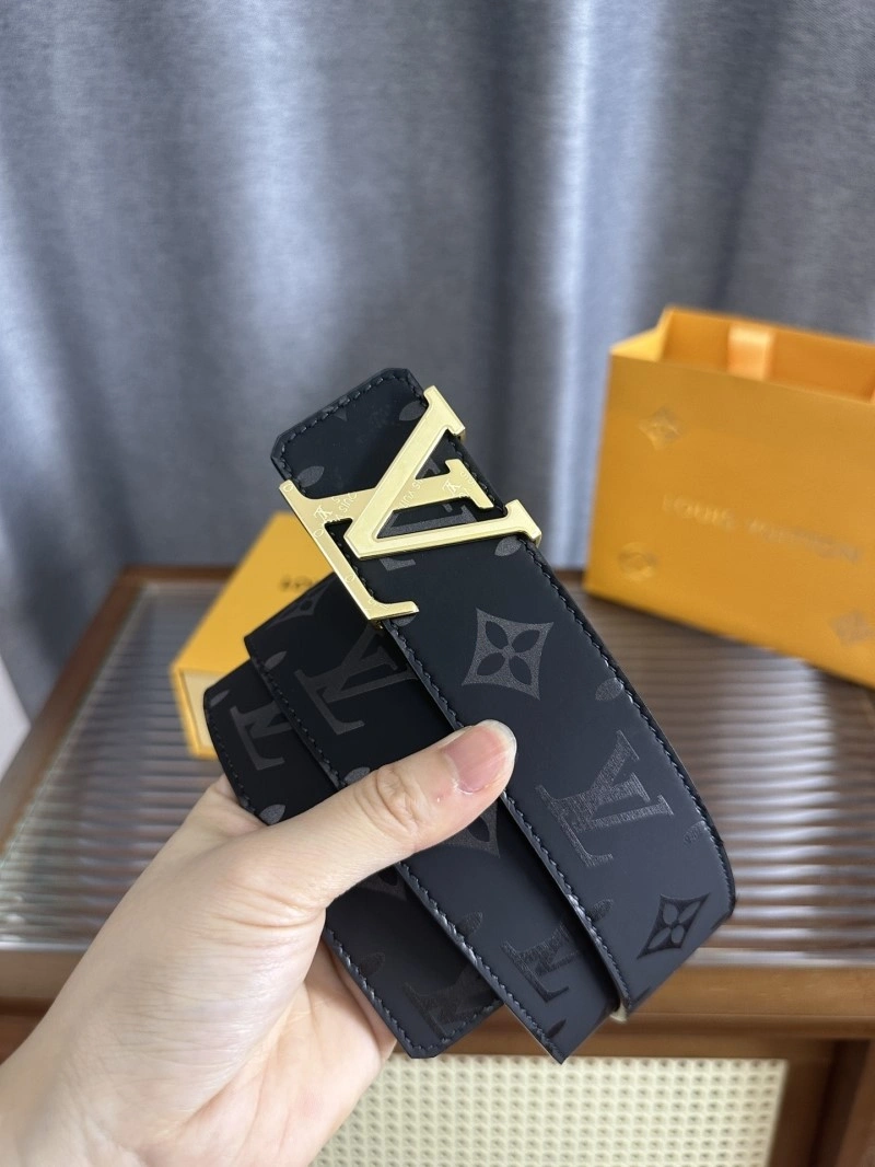 Top mirror Louis Vuitton Belts