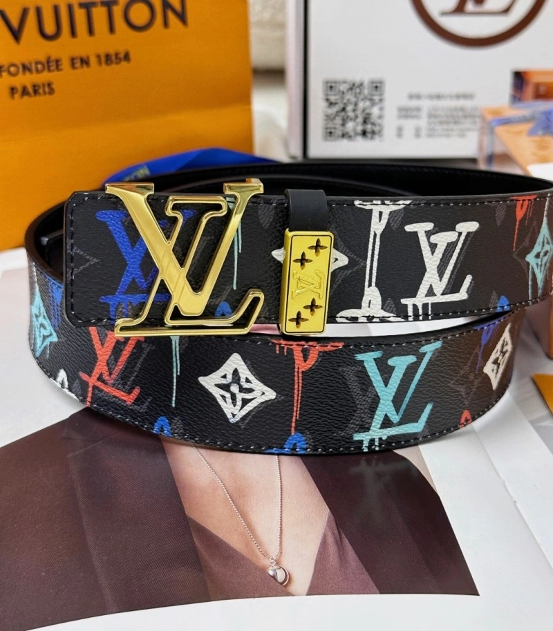 Accurate model Louis Vuitton Belts