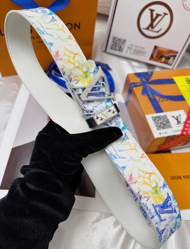Accurate model Louis Vuitton Belts