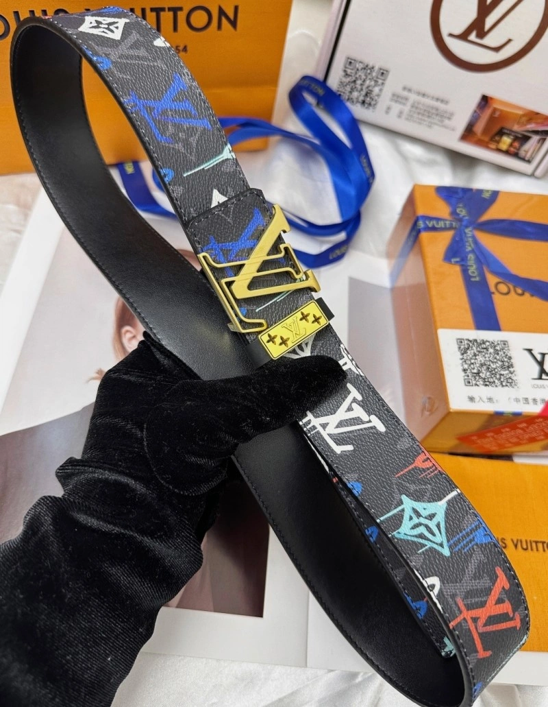 Accurate model Louis Vuitton Belts