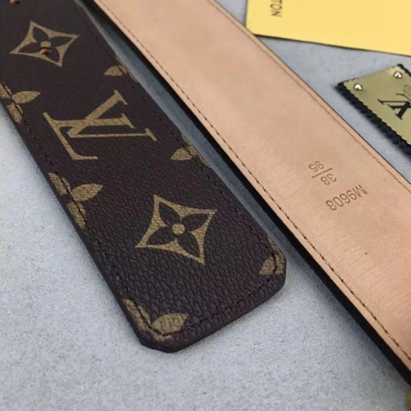 Top mirror Louis Vuitton Belts