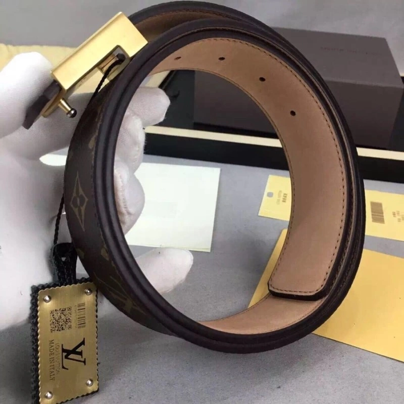 Top mirror Louis Vuitton Belts