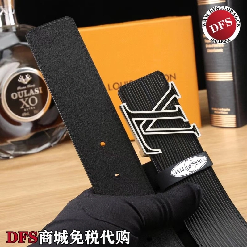 Top mirror Louis Vuitton Belts