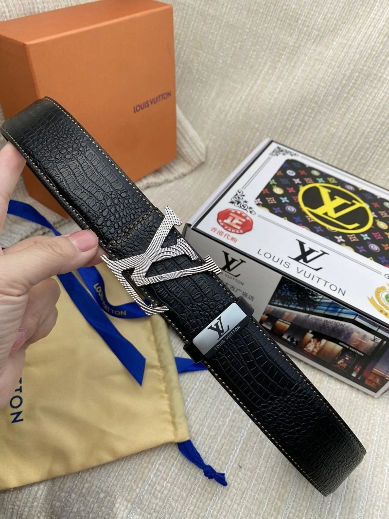 Top mirror Louis Vuitton Belts