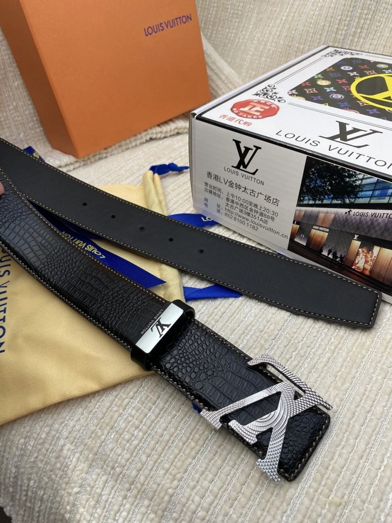 Top mirror Louis Vuitton Belts