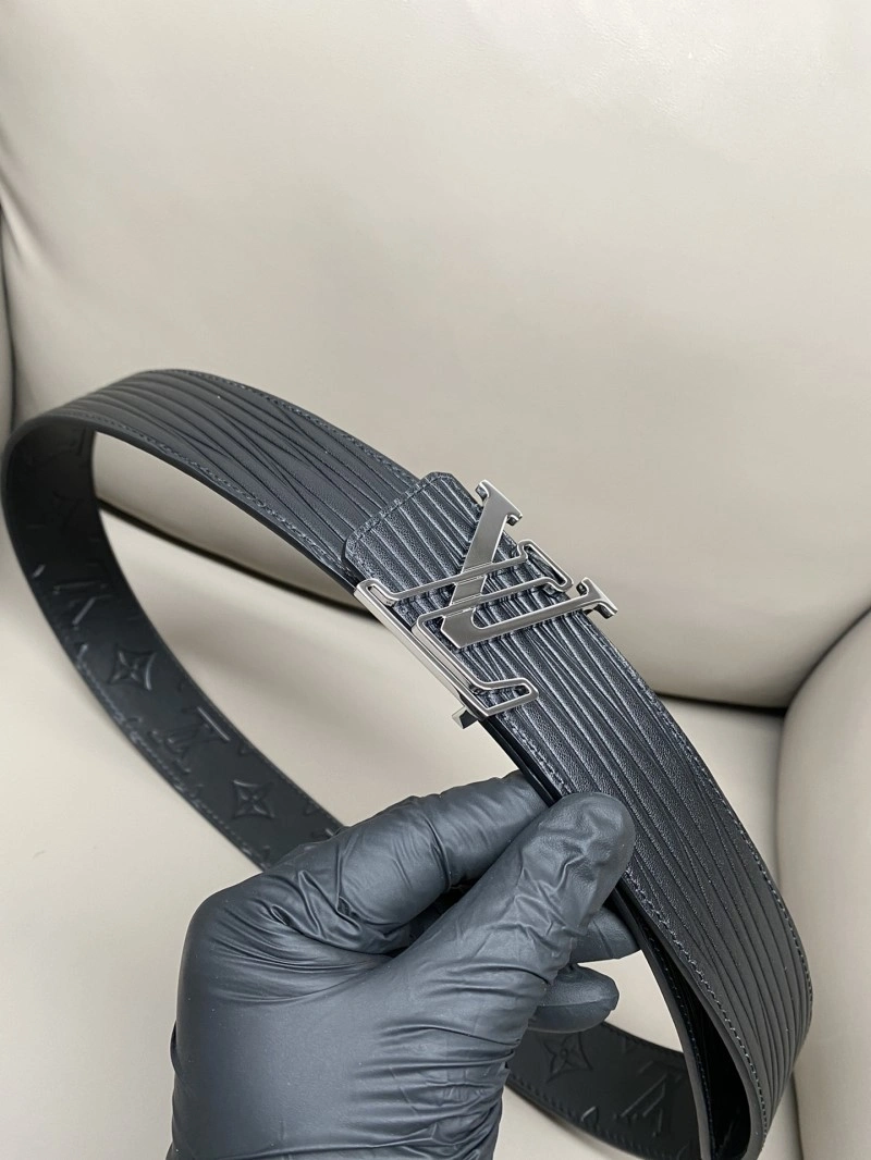 Low-cost Louis Vuitton Belts