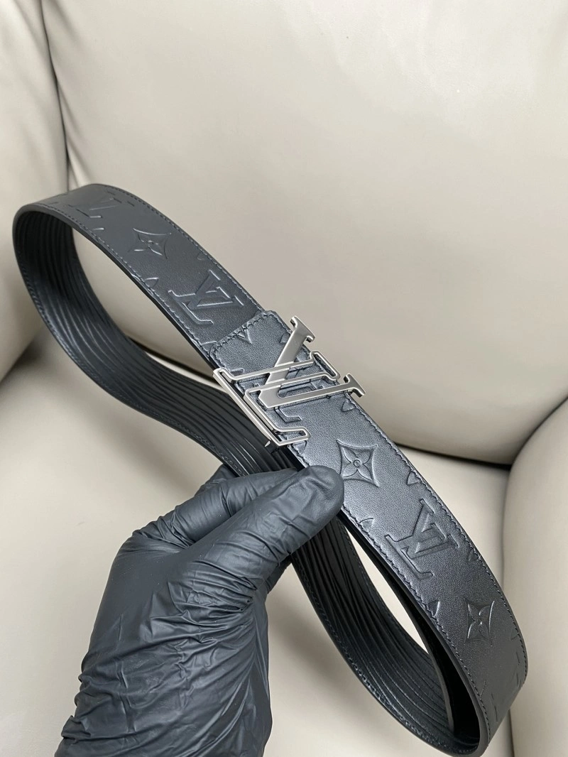 Low-cost Louis Vuitton Belts