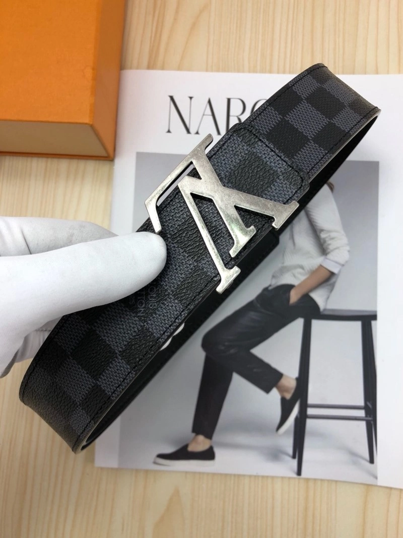 Accurate model Louis Vuitton Belts