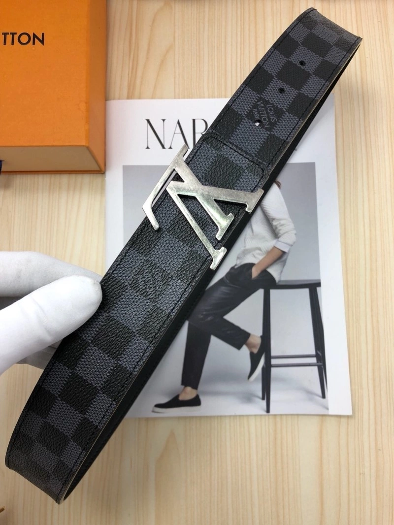 Accurate model Louis Vuitton Belts