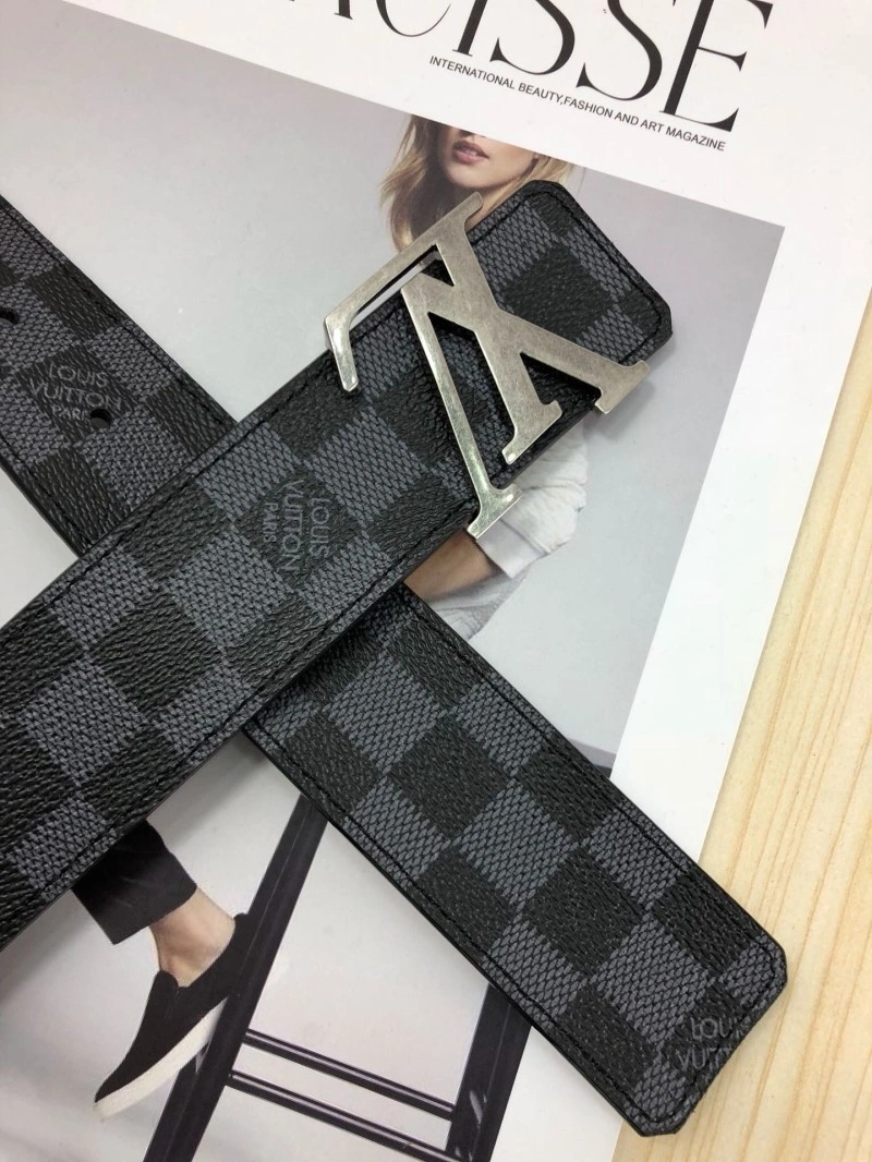 Accurate model Louis Vuitton Belts