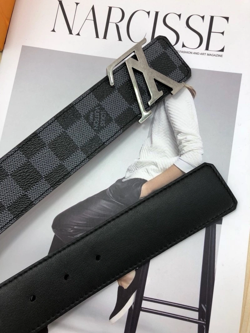 Accurate model Louis Vuitton Belts