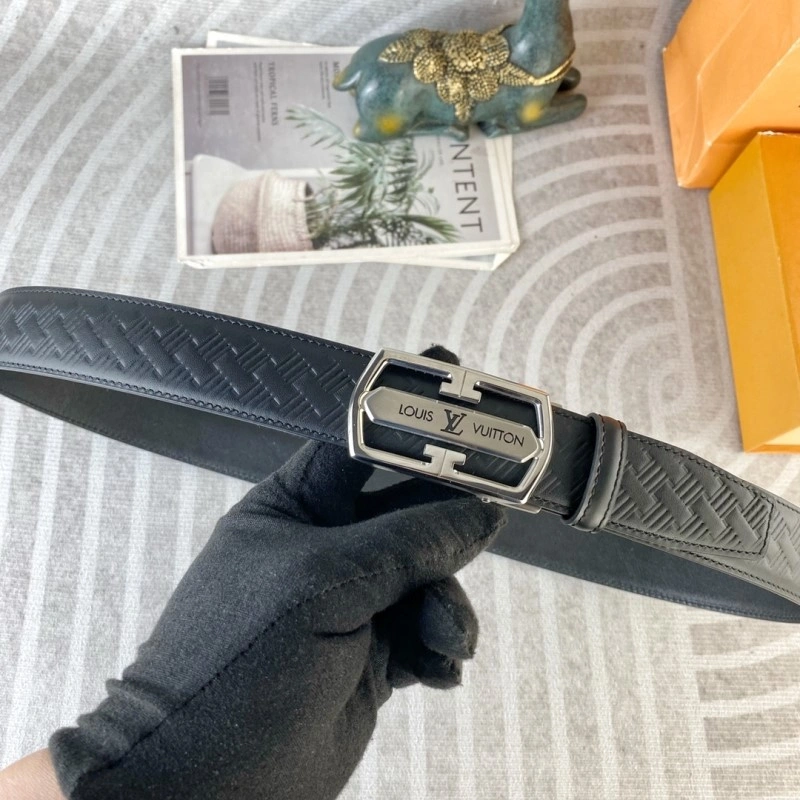 Low-cost Louis Vuitton Belts
