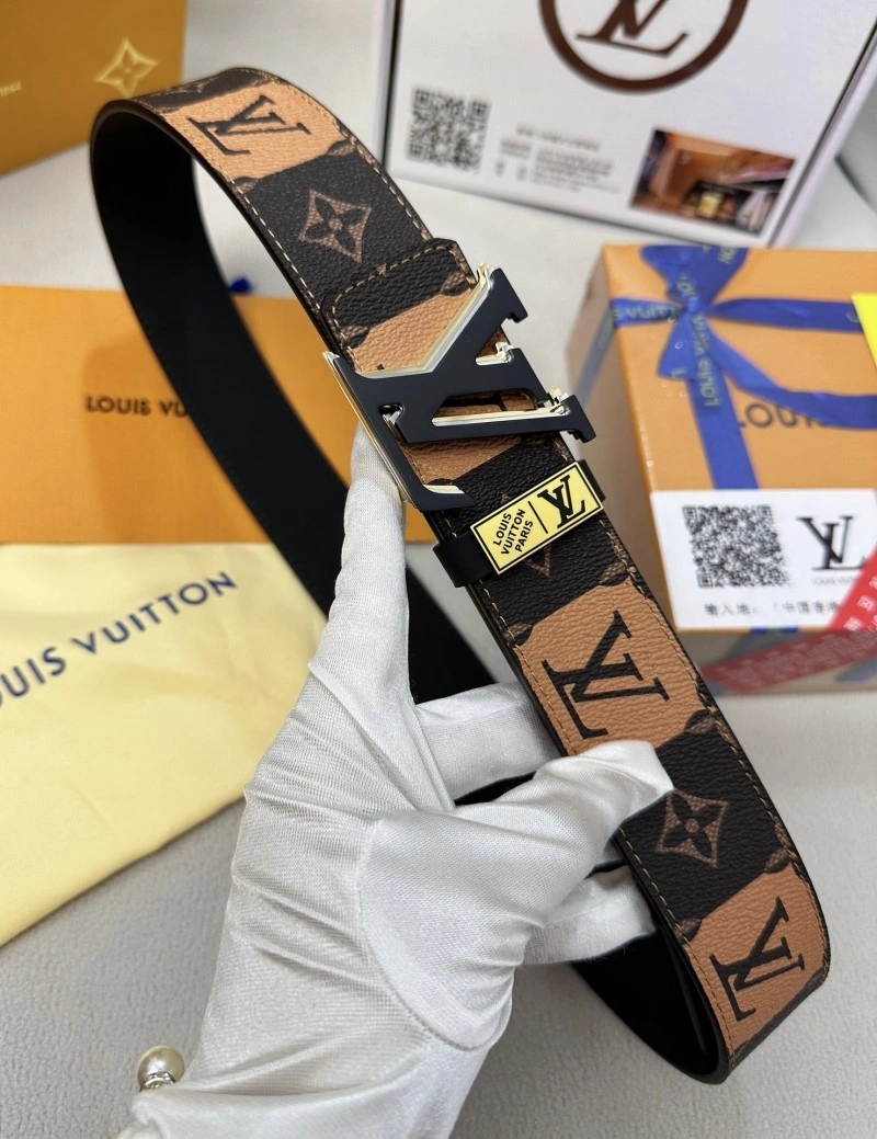 Top mirror Louis Vuitton Belts