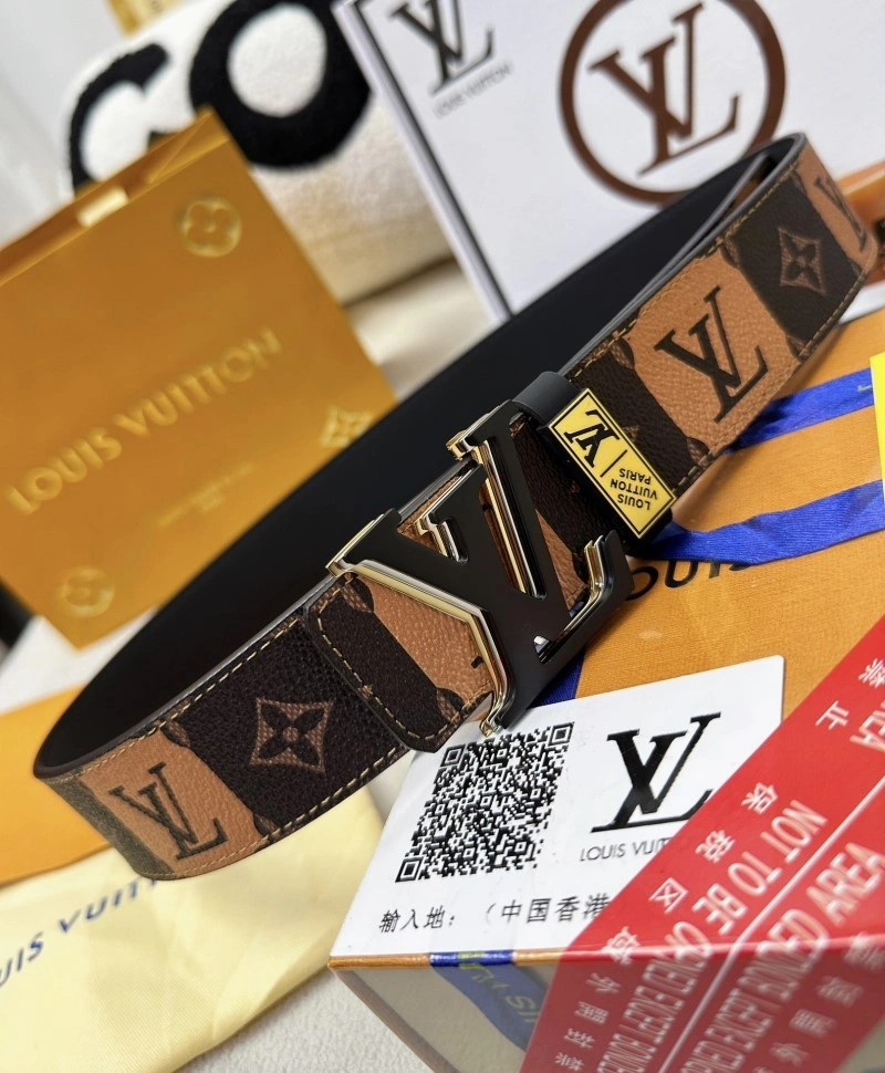 Top mirror Louis Vuitton Belts