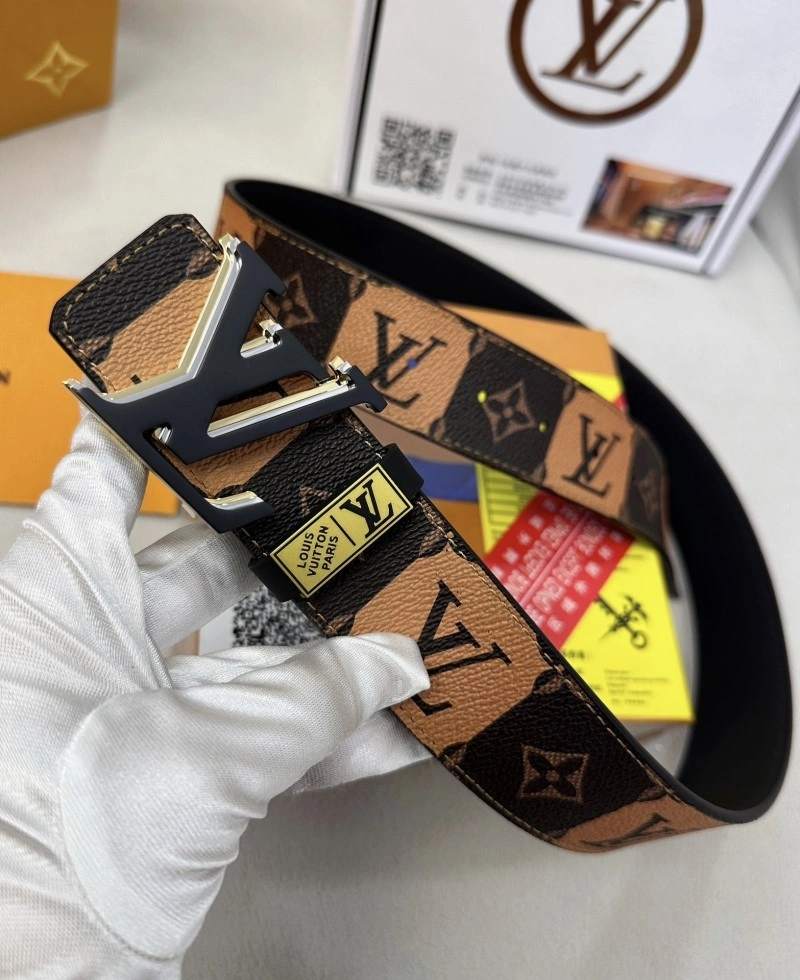 Top mirror Louis Vuitton Belts