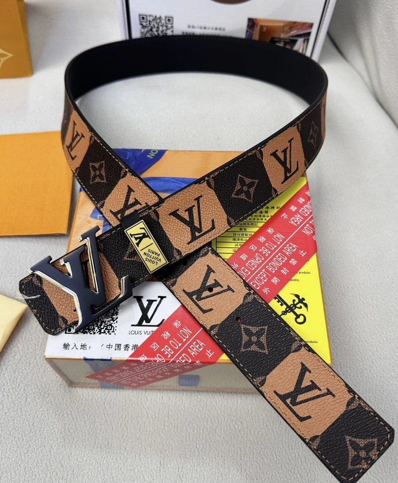 Top mirror Louis Vuitton Belts