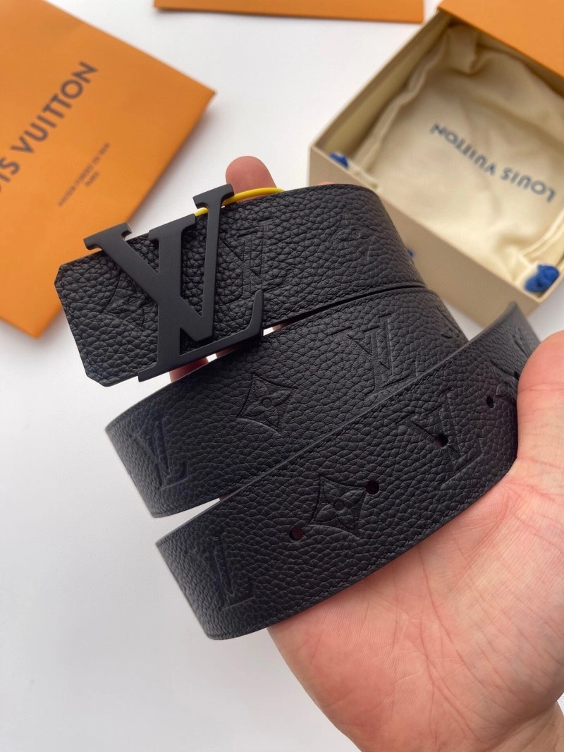 Top mirror Louis Vuitton Belts