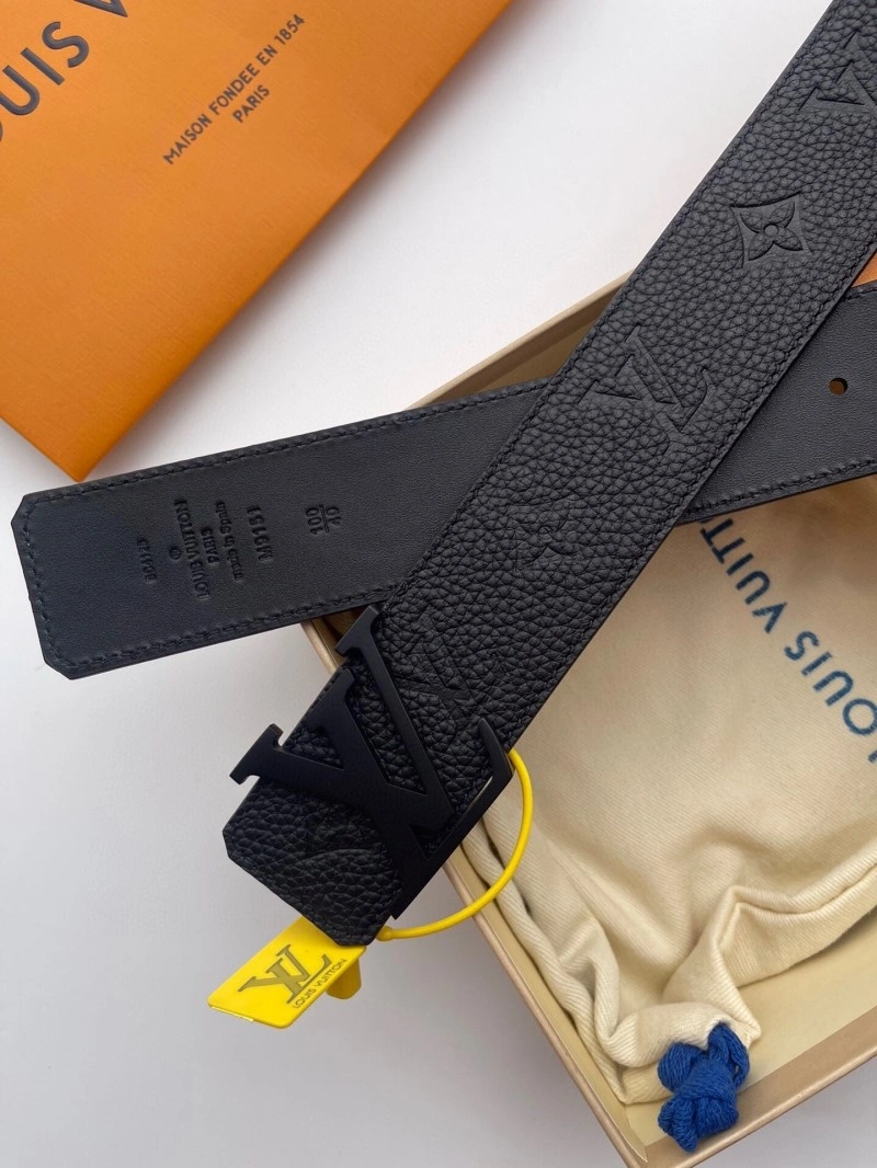 Top mirror Louis Vuitton Belts
