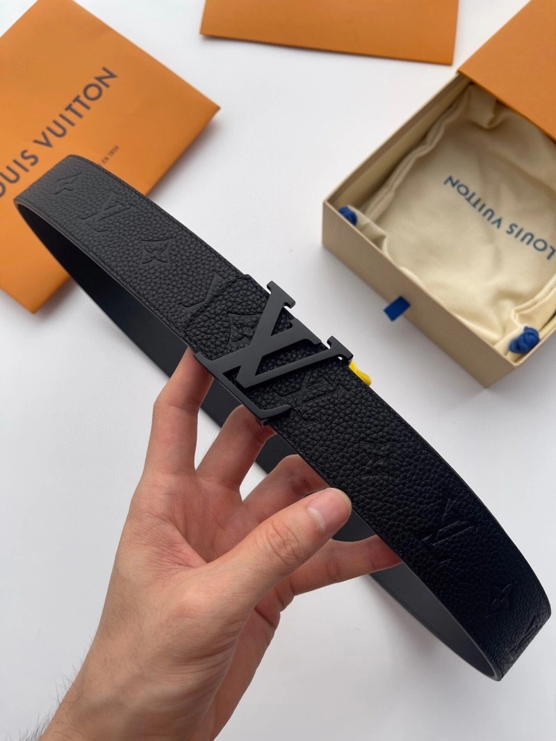 Top mirror Louis Vuitton Belts