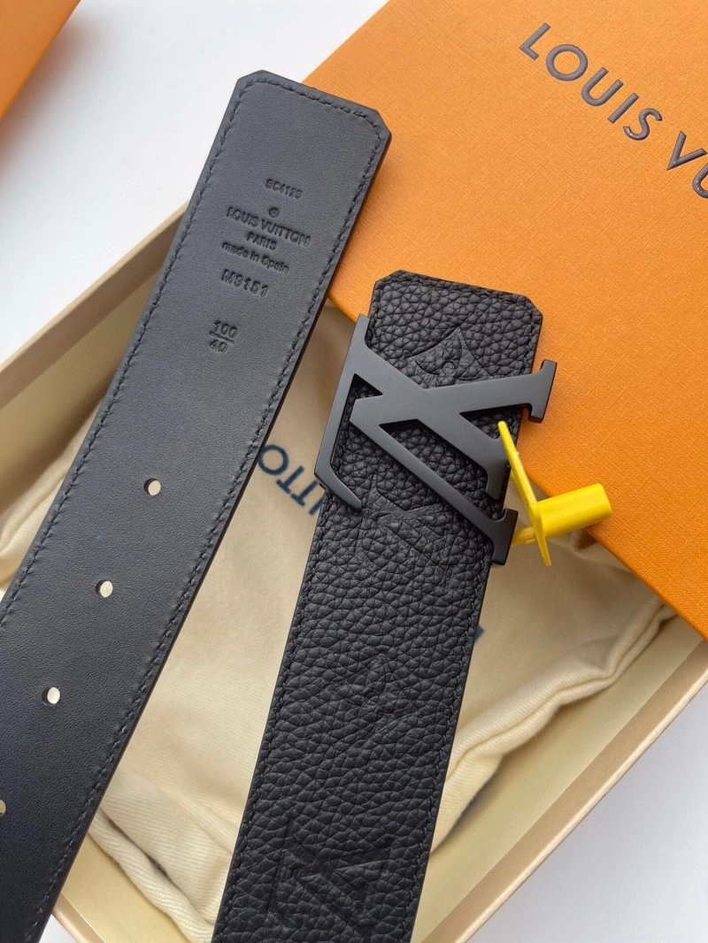 Top mirror Louis Vuitton Belts