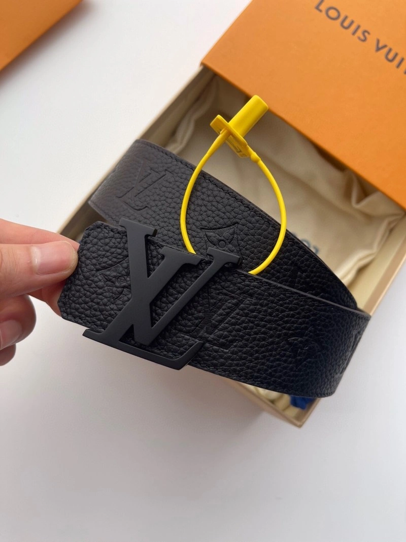 Top mirror Louis Vuitton Belts