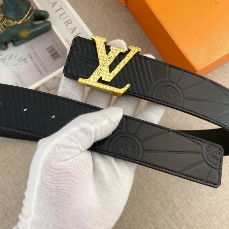 Low-cost Louis Vuitton Belts