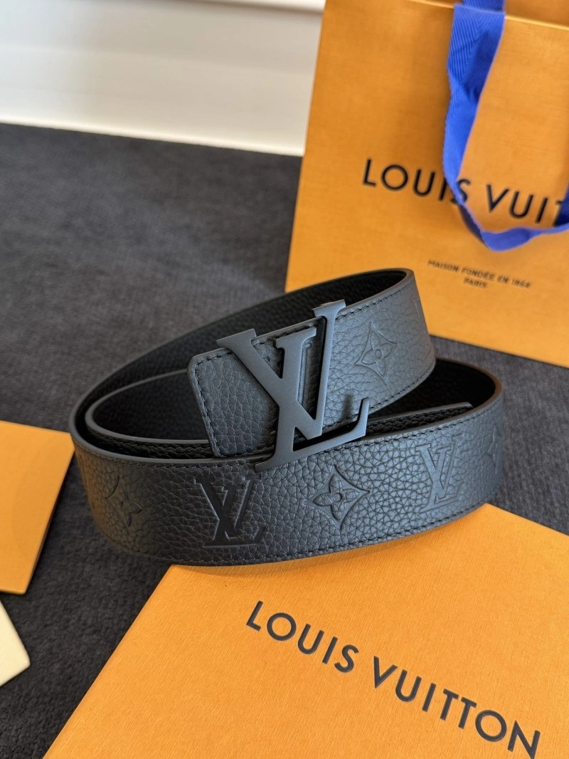 Accurate model Louis Vuitton Belts