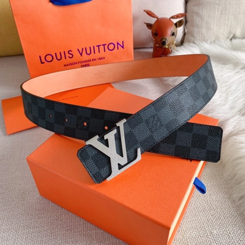 Accurate model Louis Vuitton Belts