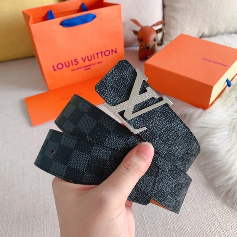 Accurate model Louis Vuitton Belts