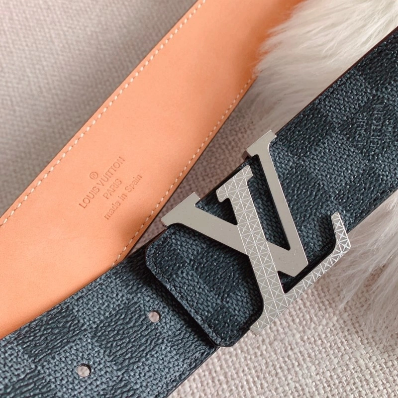 Accurate model Louis Vuitton Belts